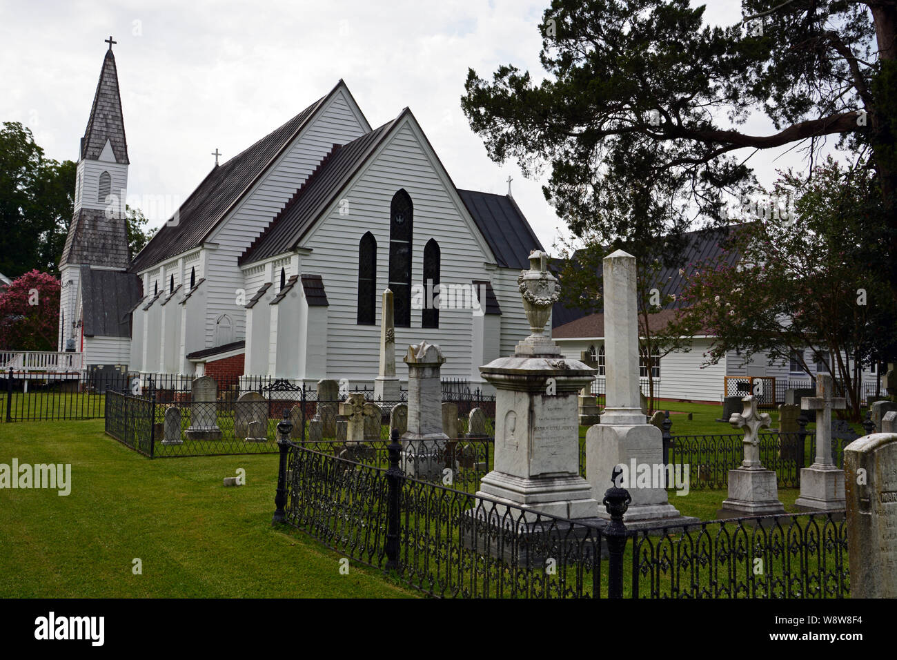 Episcopal cemetery hi-res stock photography and images - Alamy