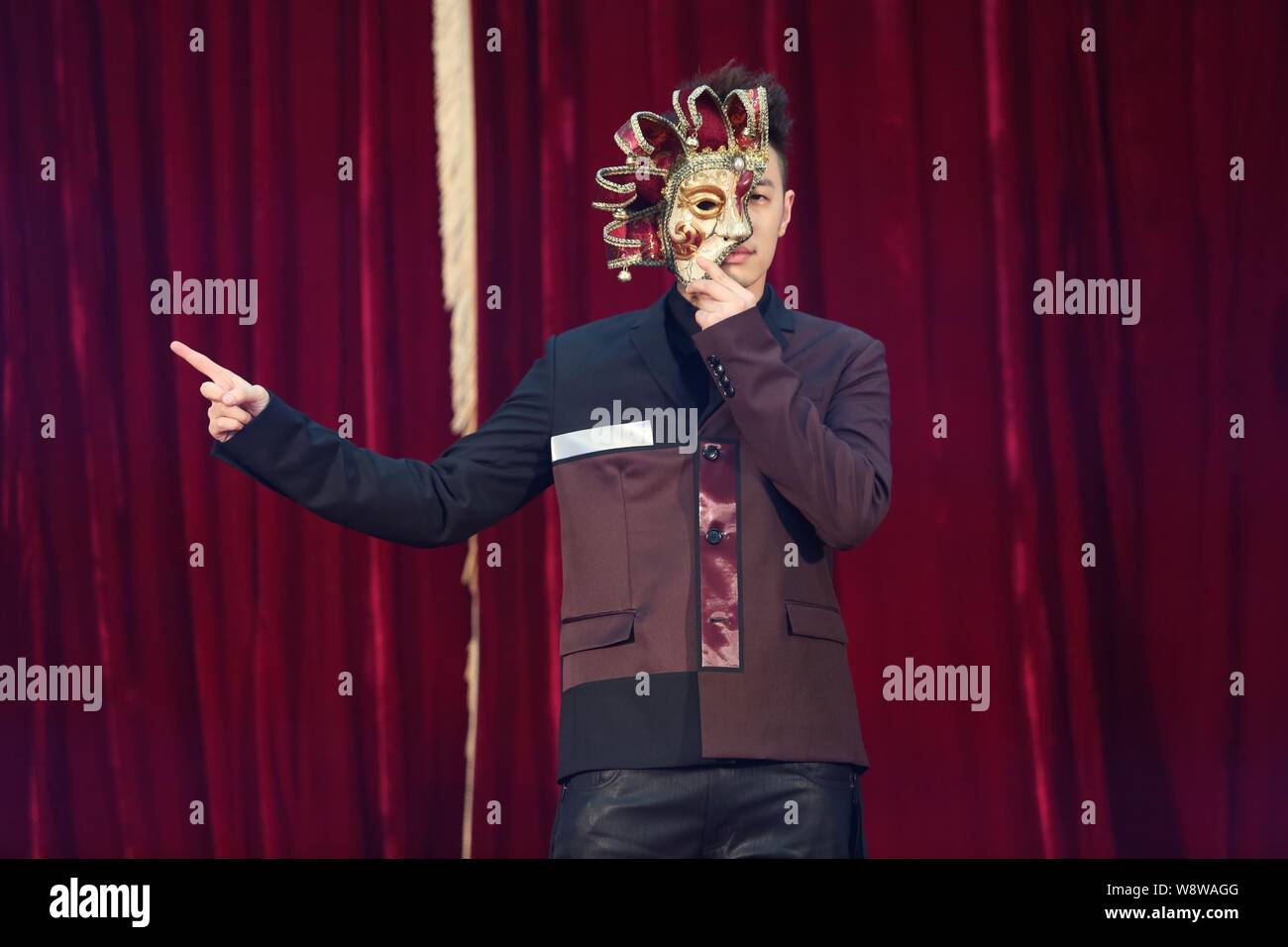 Chinese china clown hi-res stock photography and images - Alamy