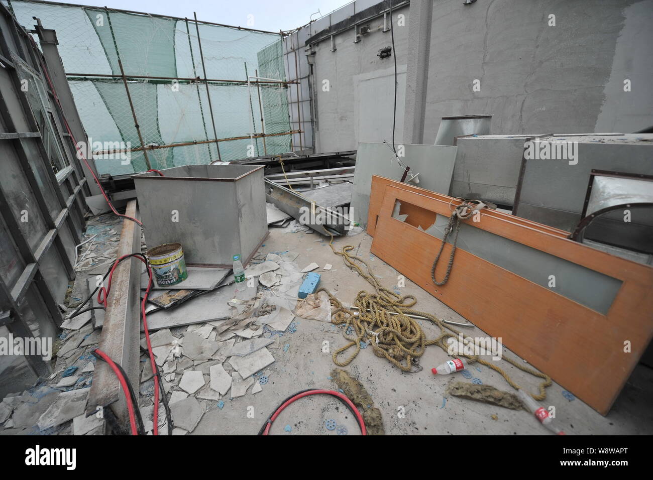 China demolition high rise hi-res stock photography and images - Alamy