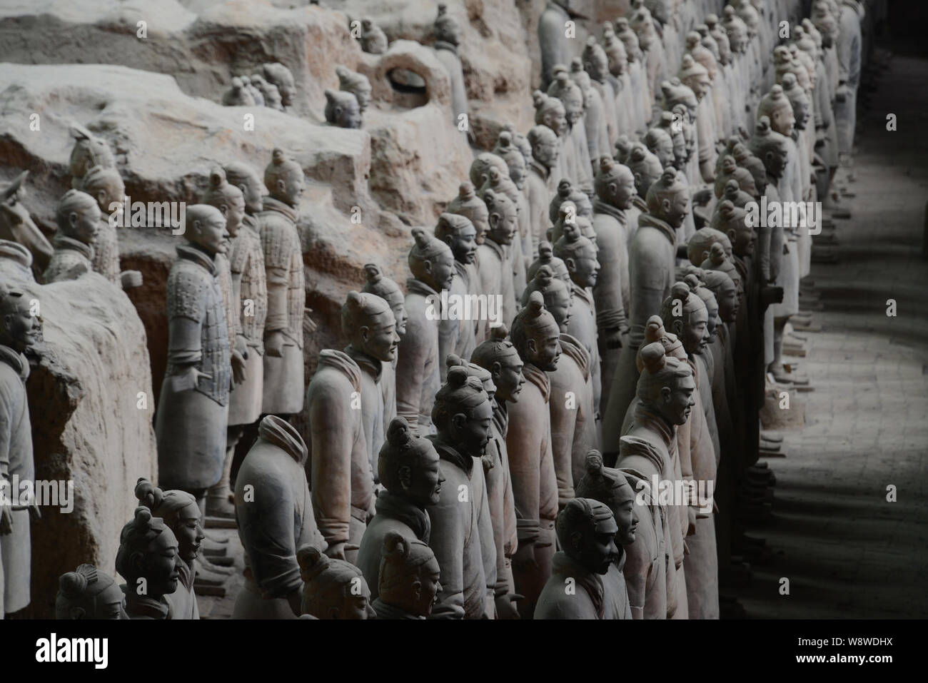 Terra cotta warriors hi-res stock photography and images - Alamy