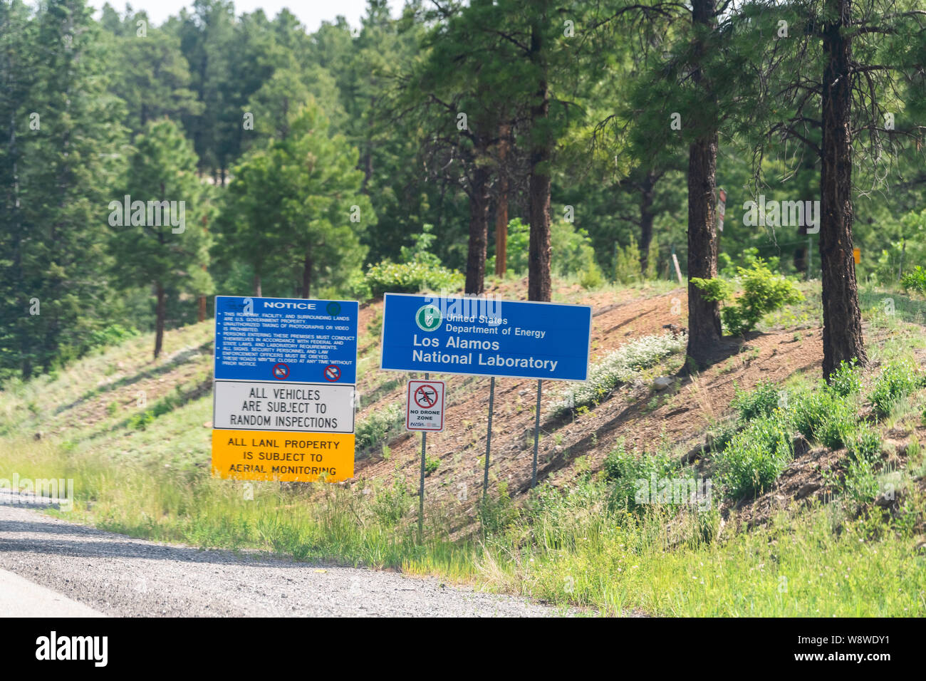 Manhattan project los alamos sign hi-res stock photography and images ...