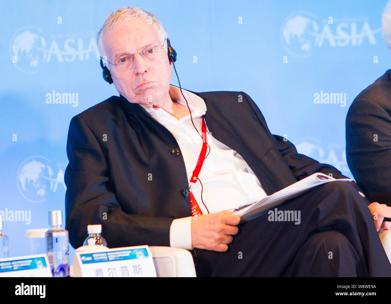 Nobel memorial prize in economic sciences hi-res stock photography and ...