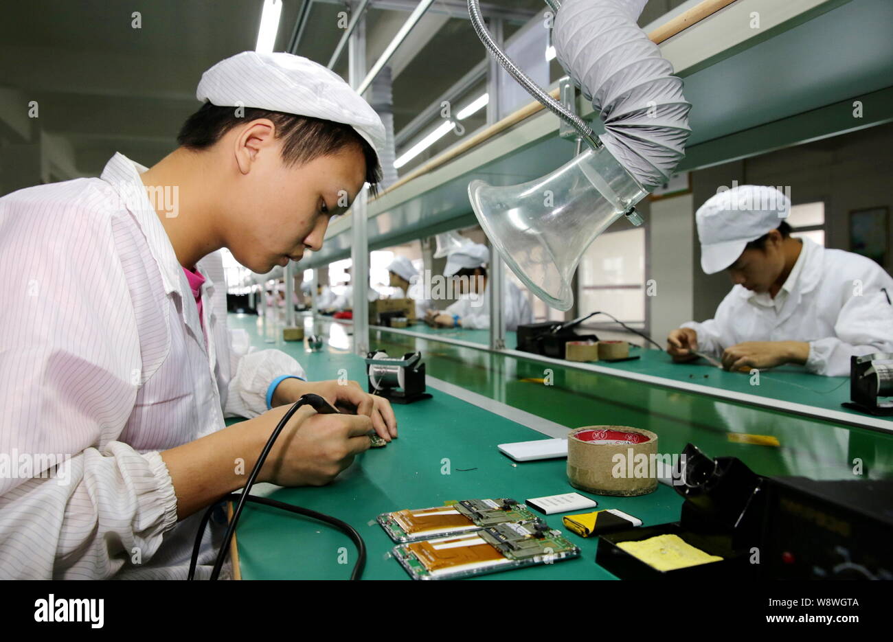 Mobile factory china hi-res stock photography and images - Alamy