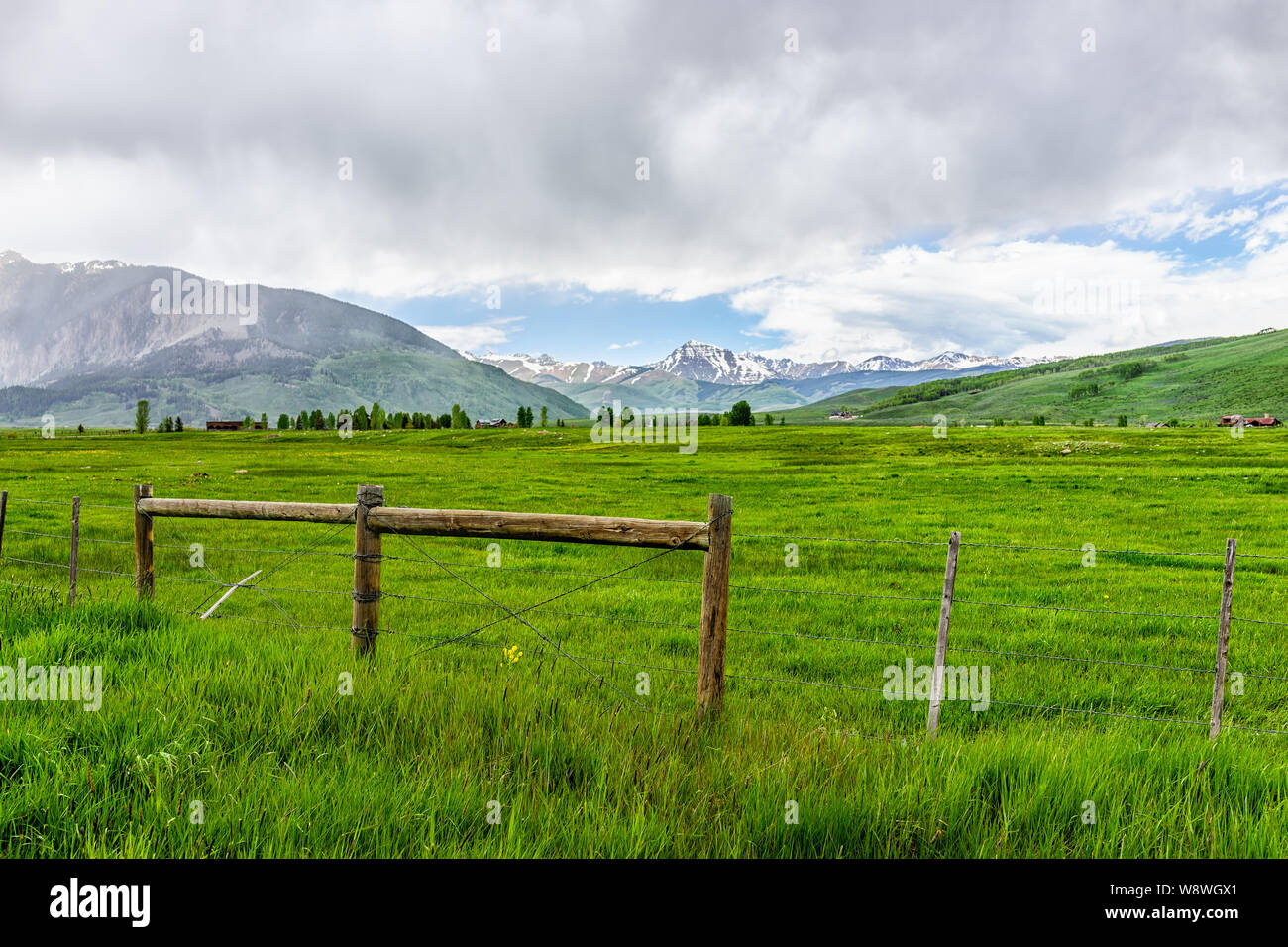 Ranch fence colorado hi-res stock photography and images - Alamy