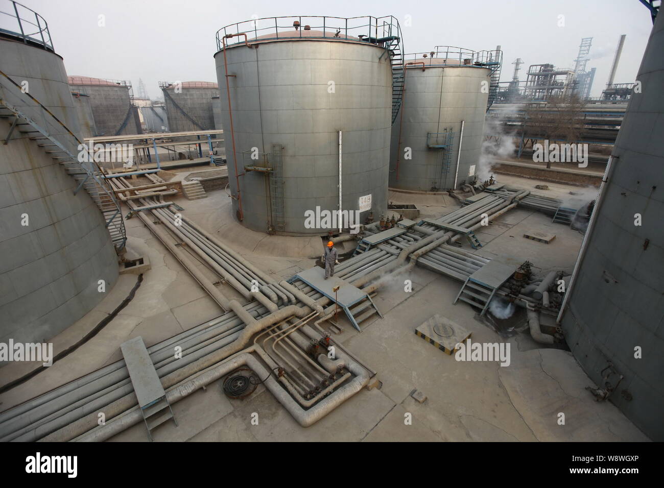 Cnpc oil company hi-res stock photography and images - Alamy