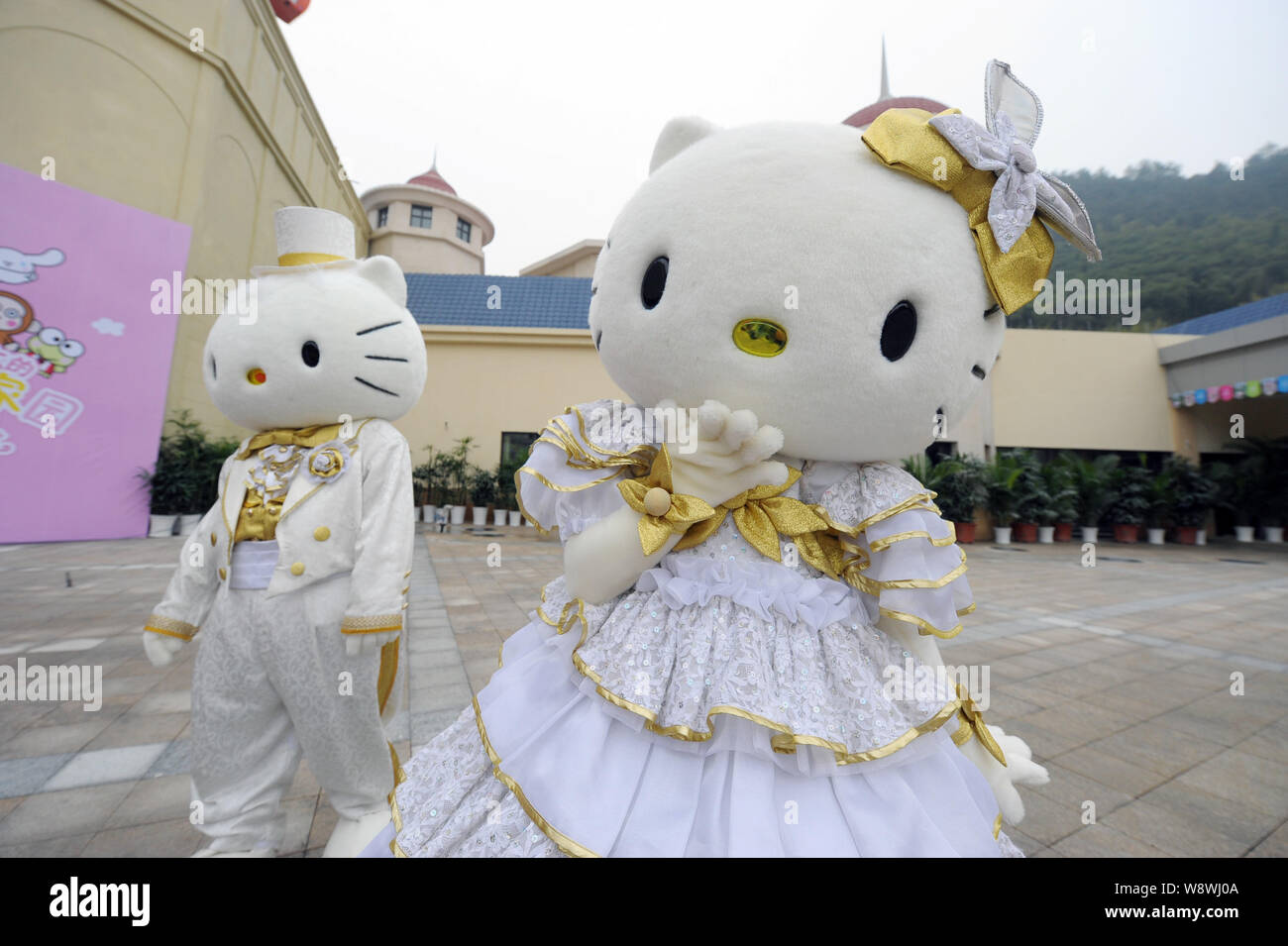 Entertainers dressed in Hello Kitty costumes perform during the ...