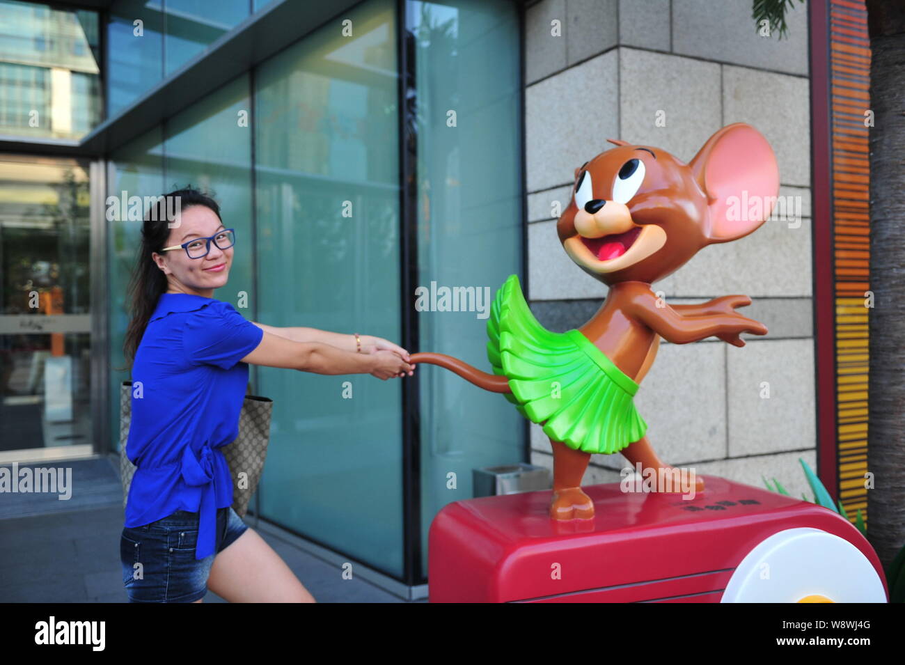 Tom jerry comic hi-res stock photography and images - Alamy