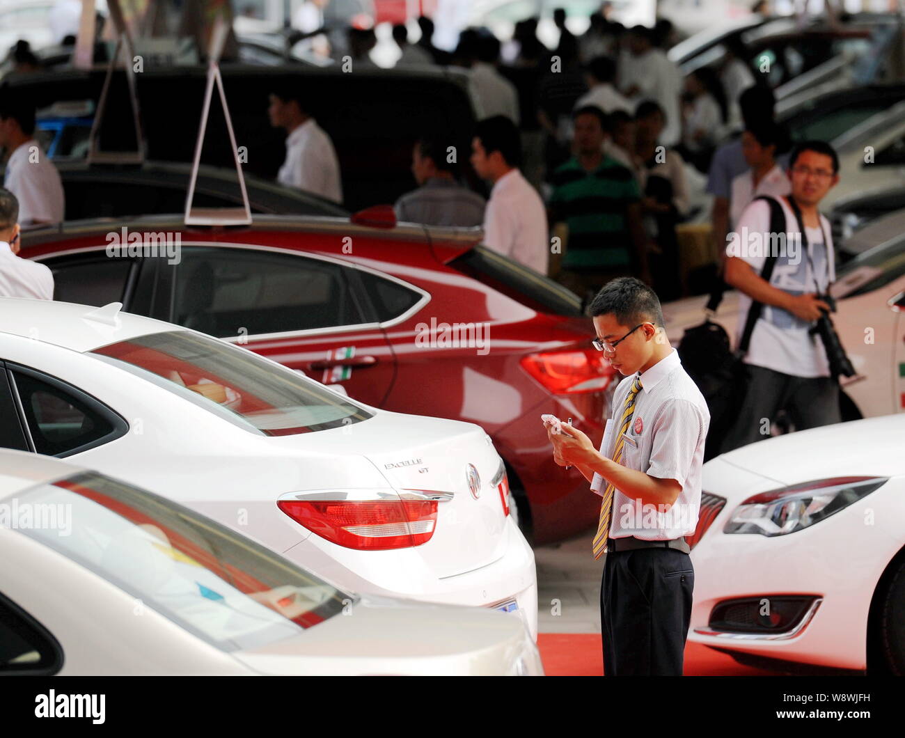 Auto mobile show hi-res stock photography and images - Alamy