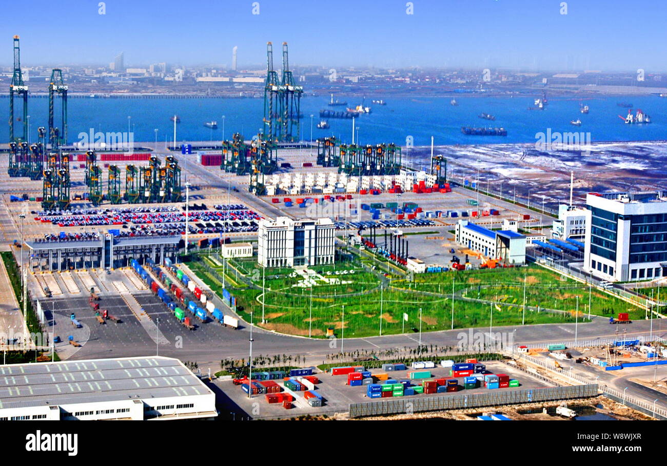 Tianjin skyline hi-res stock photography and images - Alamy