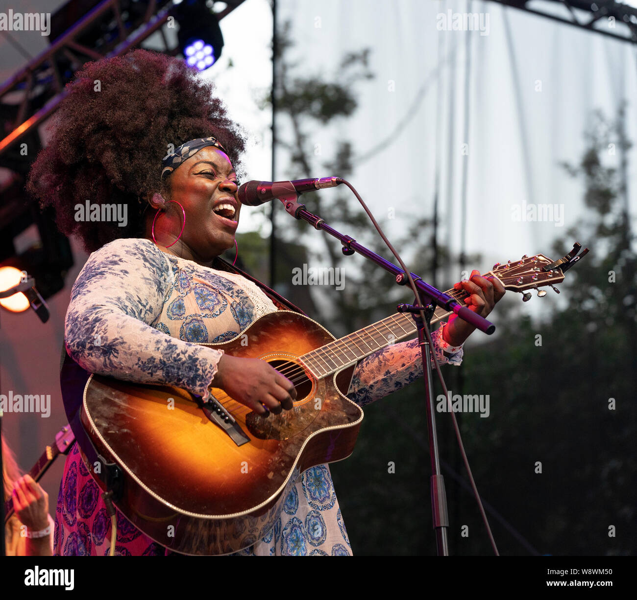 Yola singer hi-res stock photography and images - Alamy