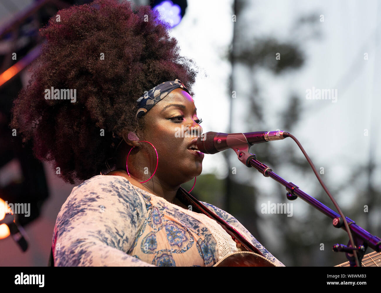 Yola singer hi-res stock photography and images - Alamy