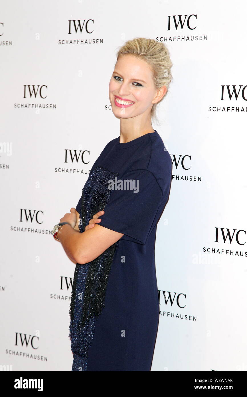 Czech model Karolina Kurkova poses on the red carpet as she arrives for ... Czech model Karolina Kurkova poses on the red carpet as she arrives for ...