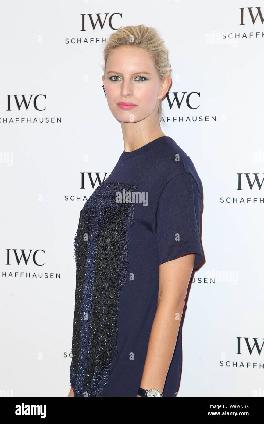 Czech model Karolina Kurkova poses on the red carpet as she arrives for ... Czech model Karolina Kurkova poses on the red carpet as she arrives for ...