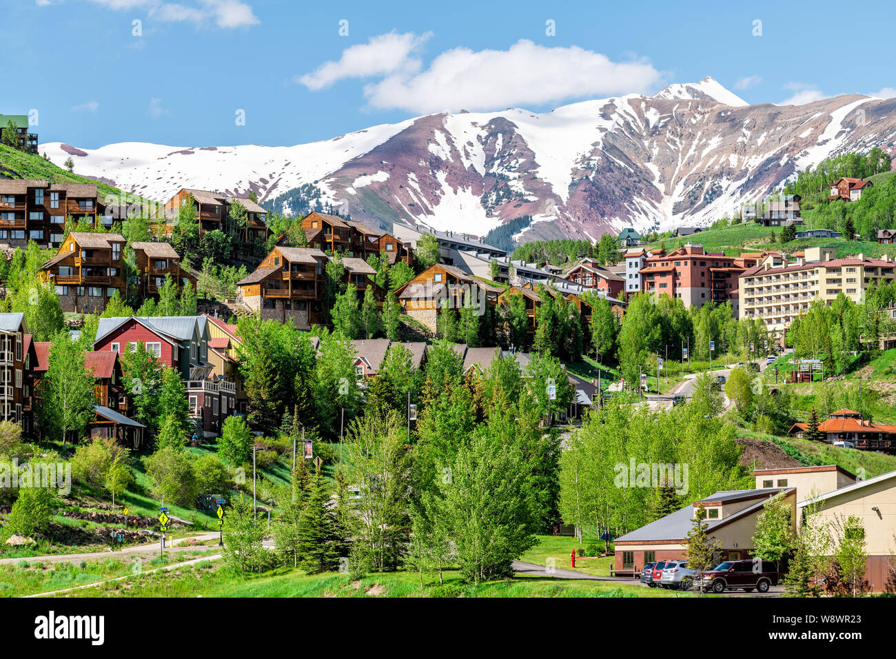 Mountain top homes hi-res stock photography and images - Alamy