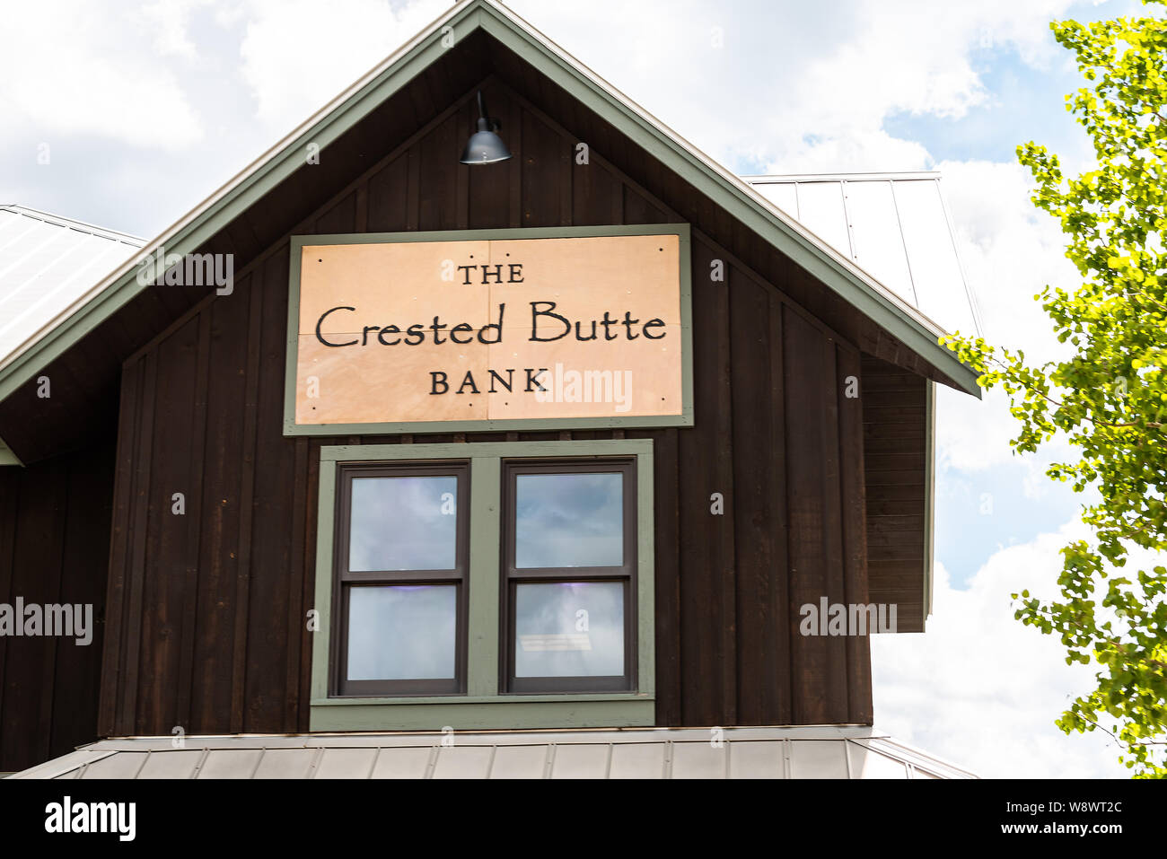 Bank exterior colorado hi-res stock photography and images - Alamy