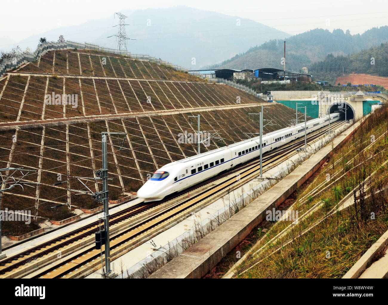 Guiyang guangzhou high speed railway hi-res stock photography and ...