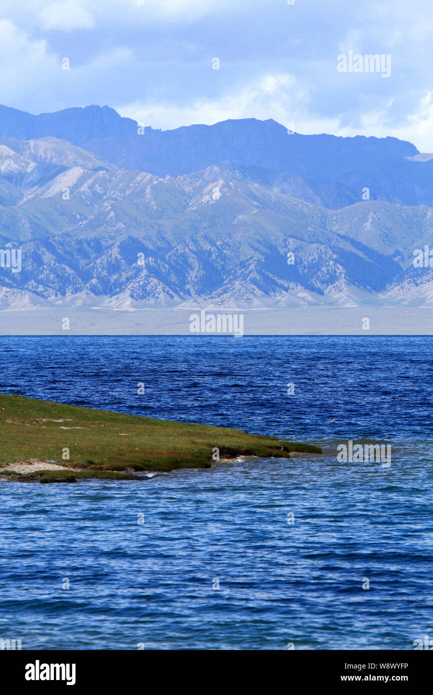 Landscape of the Sayram Lake and the mountain range of Tianshan ...