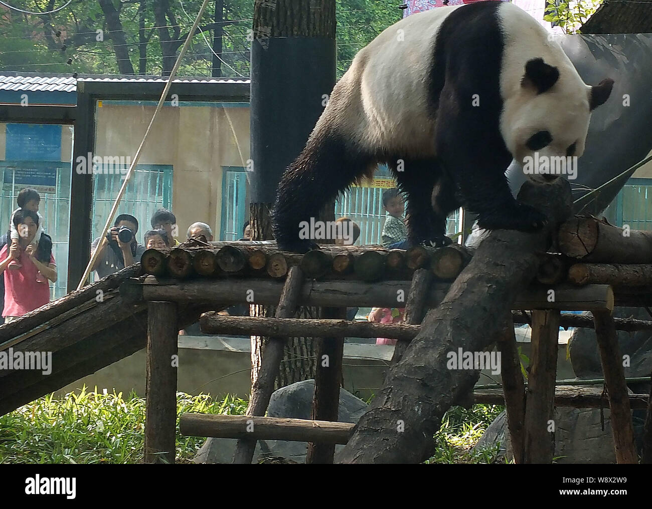 China hubei xi hi-res stock photography and images - Alamy
