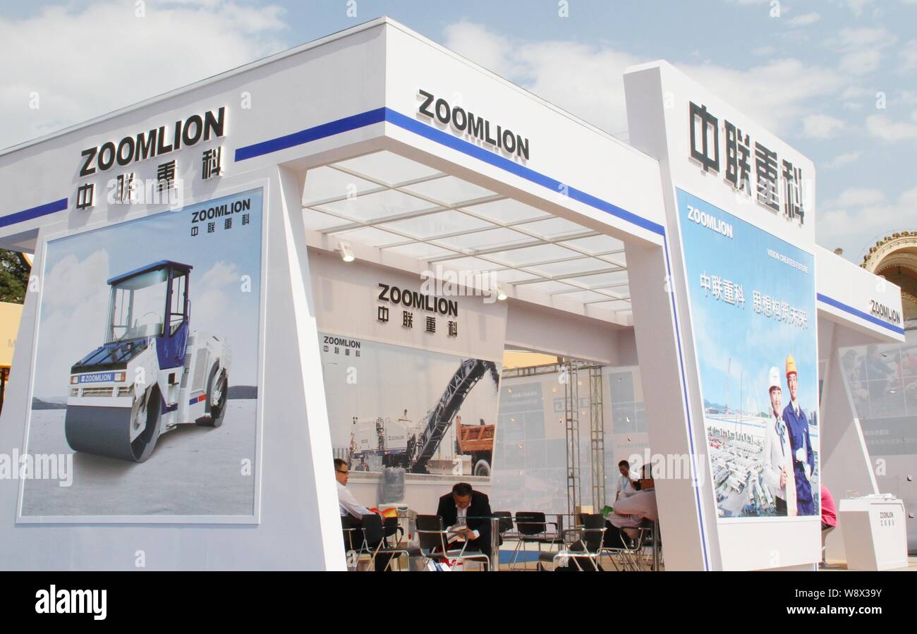 Zoomlion heavy industry science and technology hi-res stock photography ...