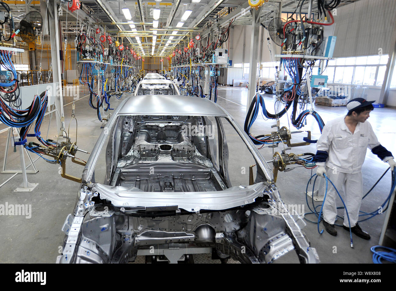 Honda production line hi-res stock photography and images - Alamy