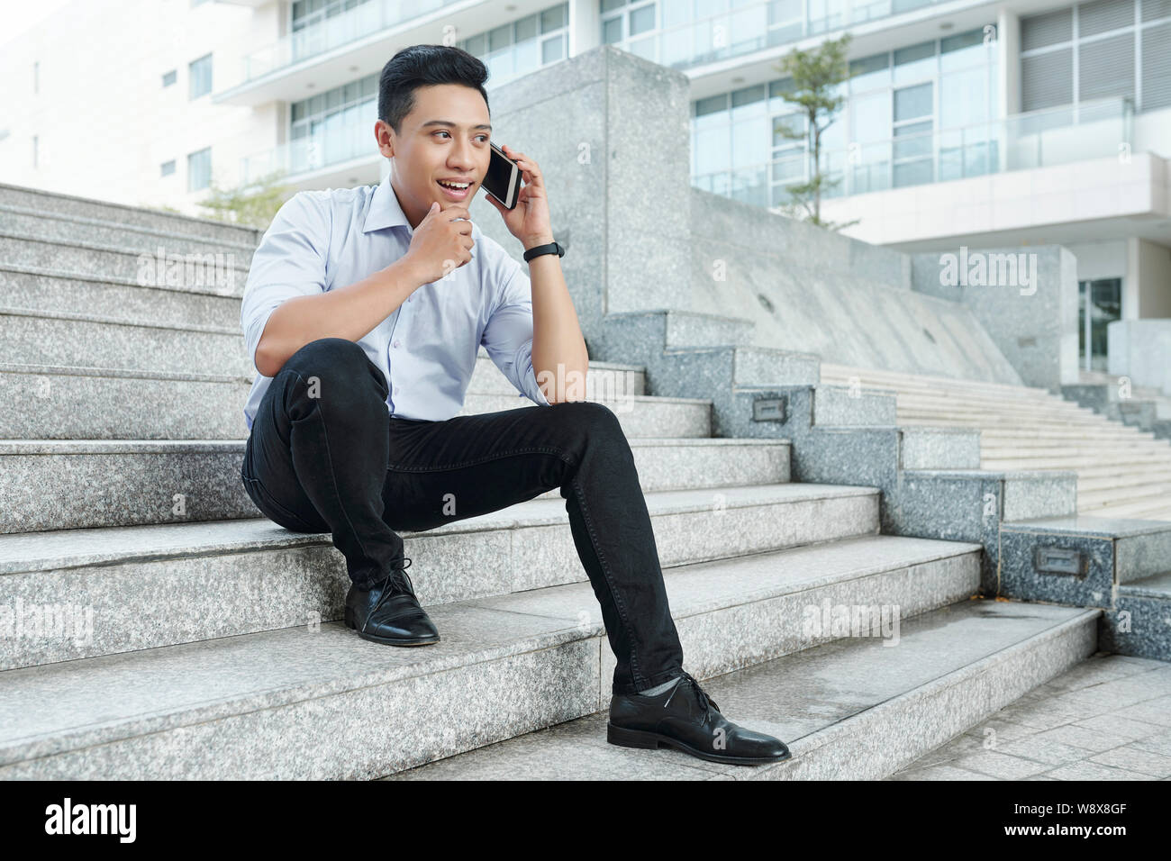City phone call steps hi-res stock photography and images - Alamy
