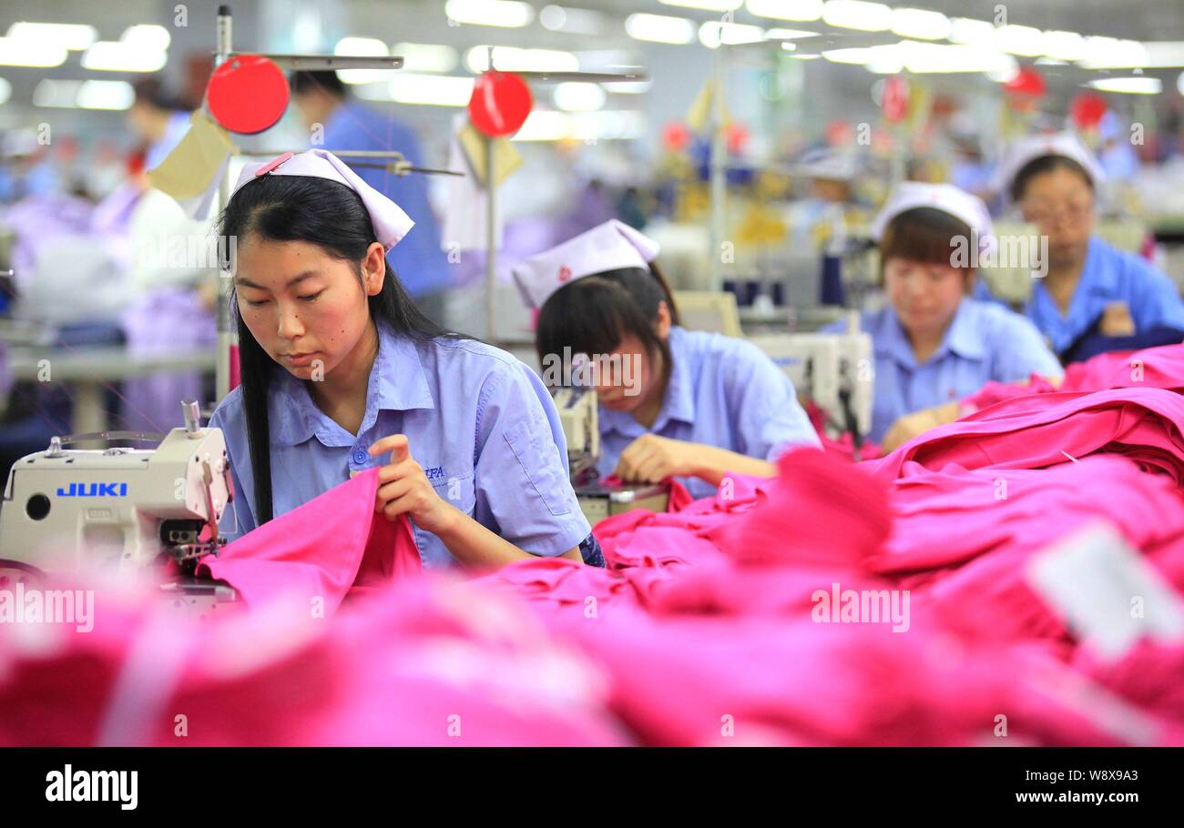 Hsbc worker hi-res stock photography and images - Alamy