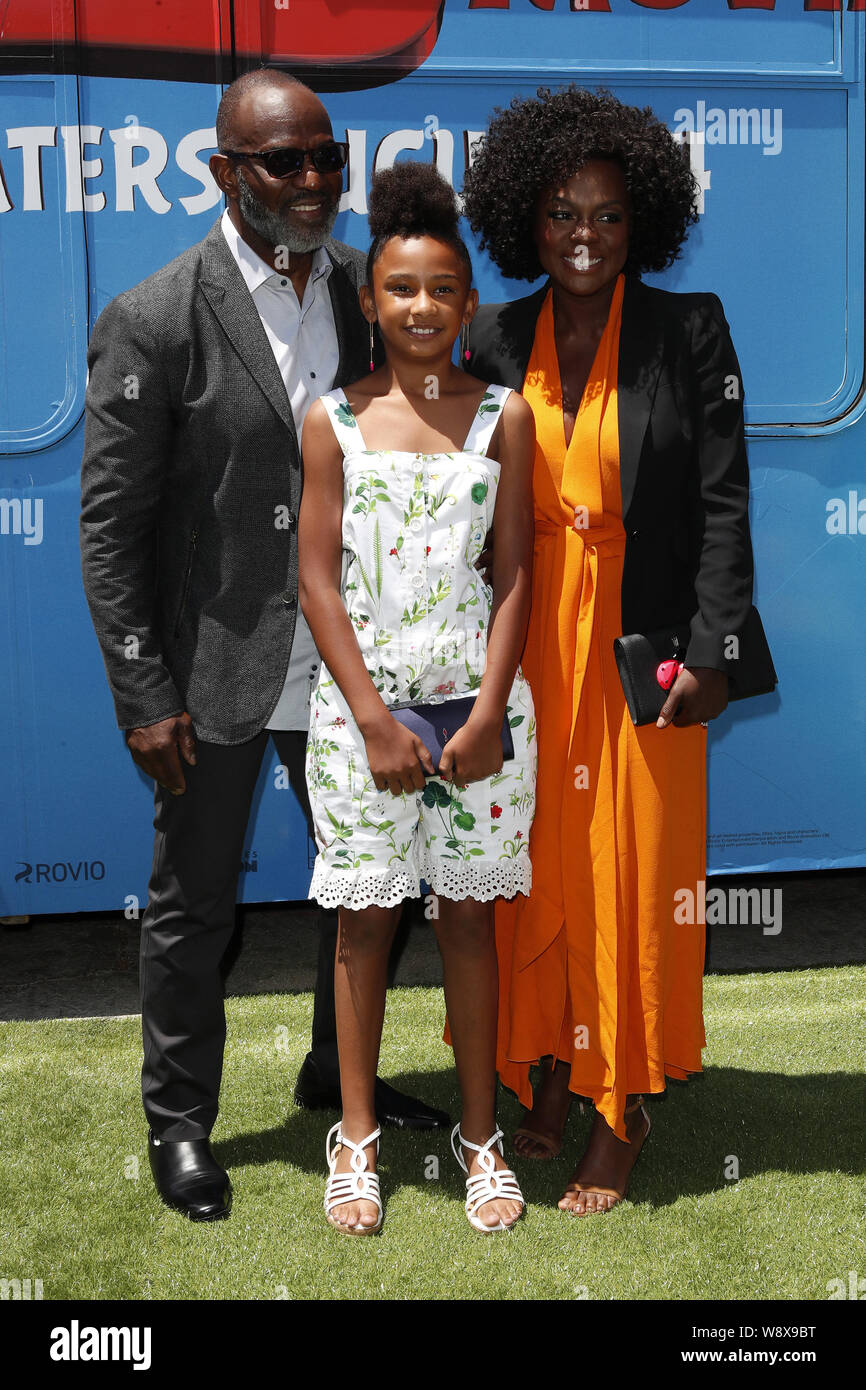 Genesis tennon and viola davis hi-res stock photography and images - Alamy