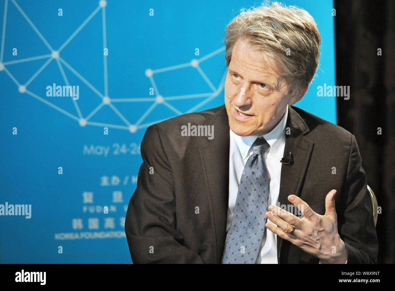Robert shiller 2014 hi-res stock photography and images - Alamy