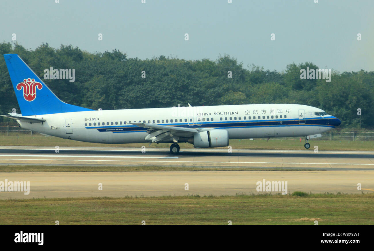 --FILE--A jet plane of China Southern Airlines takes off at the Wuhan ...