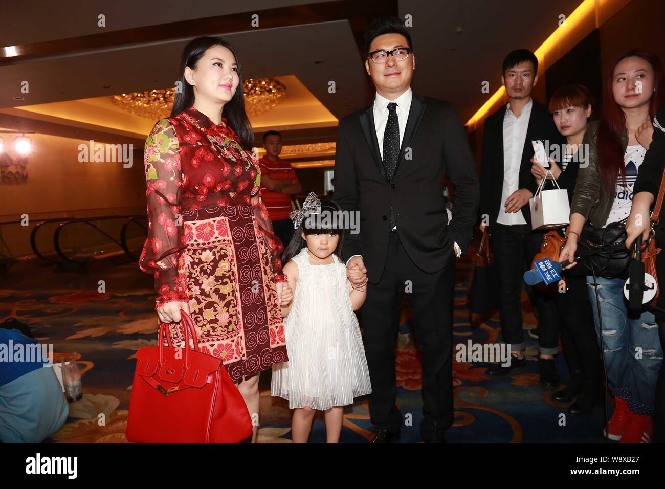 Angela wang shiling hi-res stock photography and images - Alamy