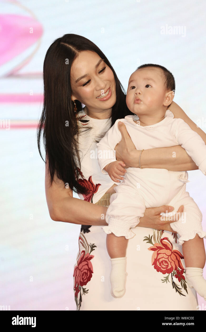 The baby tv show hi-res stock photography and images - Alamy