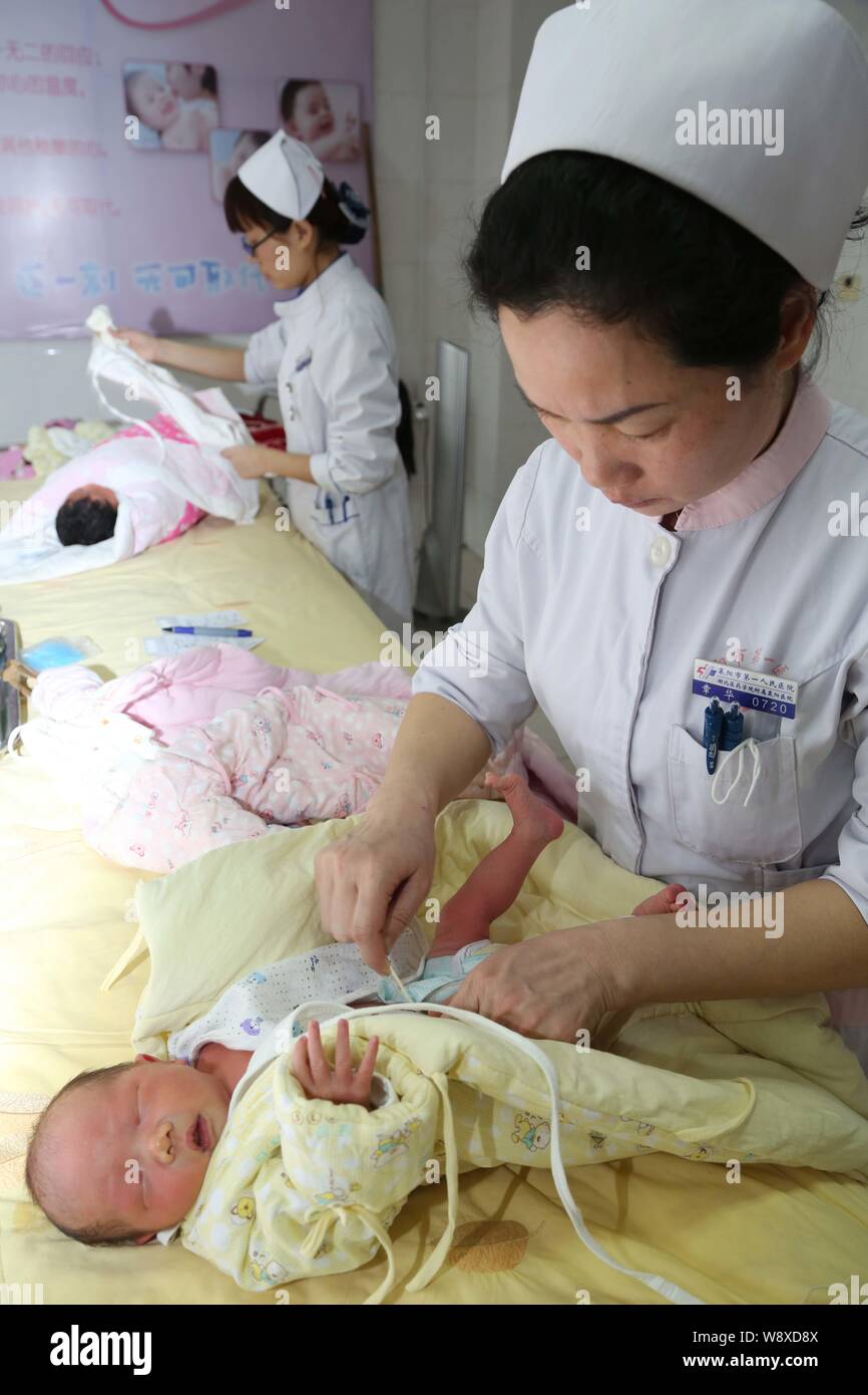 Hospital in xiangyang hi-res stock photography and images - Alamy