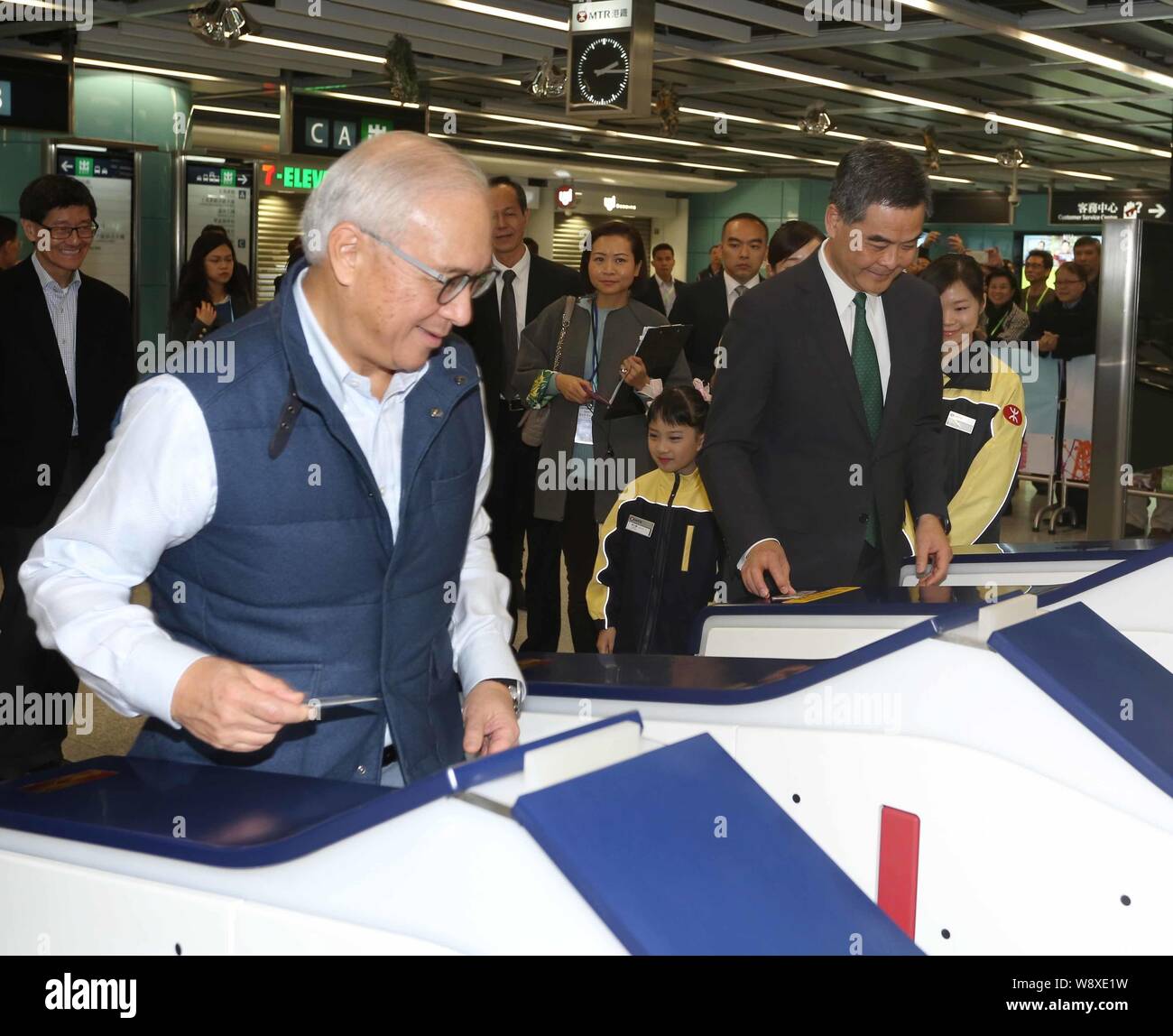 Hong Kong Chief Executive Leung Chun-ying, right, and Yau Shing-mu ...