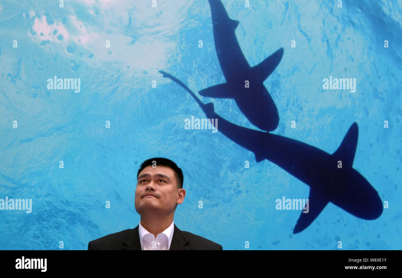 Retired chinese basketball star yao ming hi-res stock photography and ... Retired chinese basketball star yao ming hi-res stock photography and ...