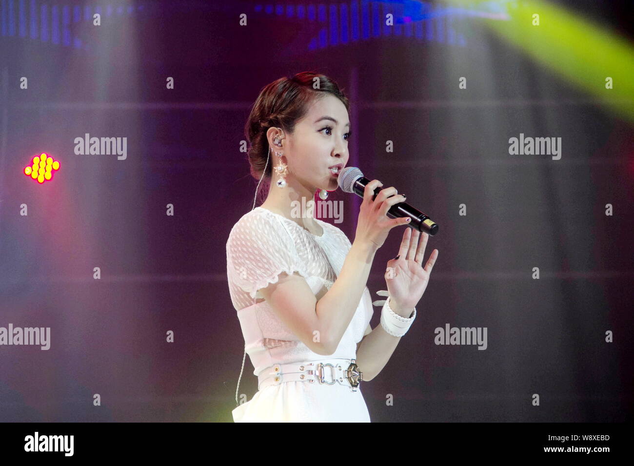 Star chinese korean hi-res stock photography and images - Alamy