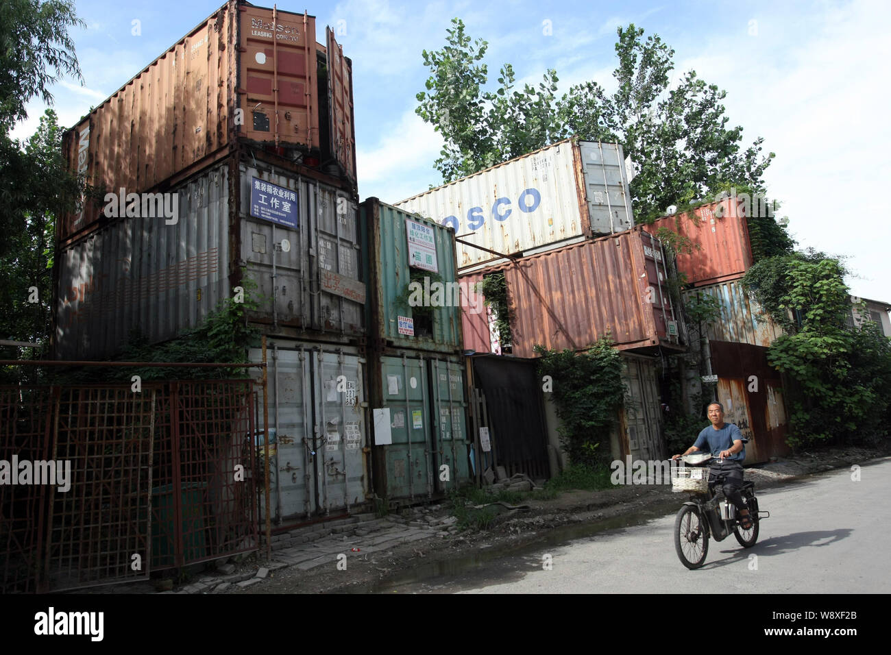 Shipping container homes hi-res stock photography and images - Alamy
