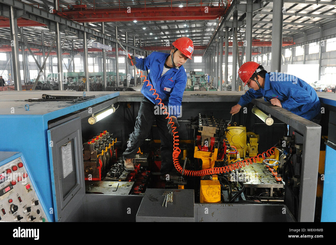 Chinas factories hi-res stock photography and images - Alamy