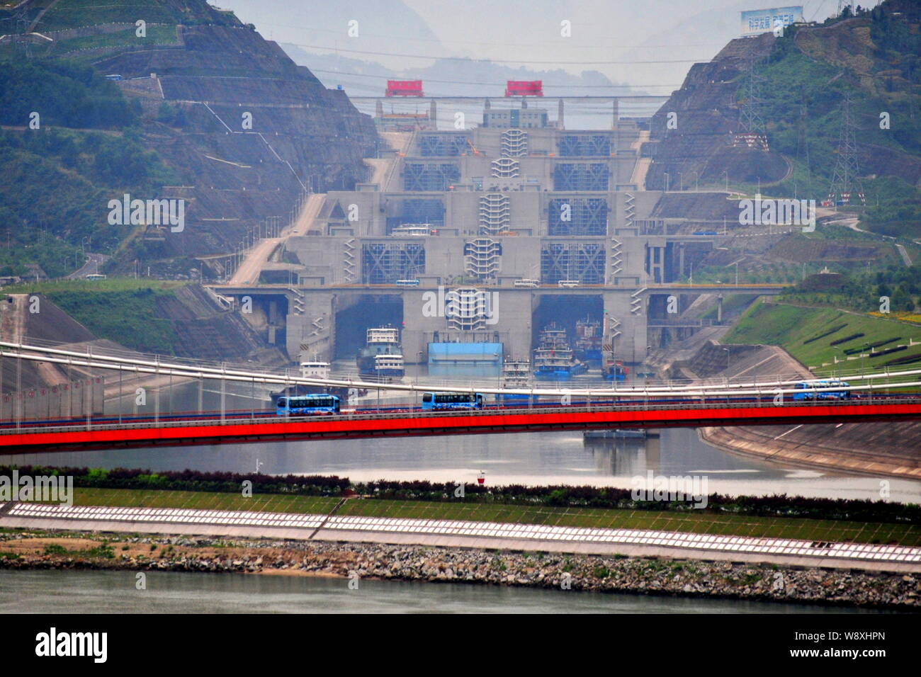 Dam sail hi-res stock photography and images - Alamy