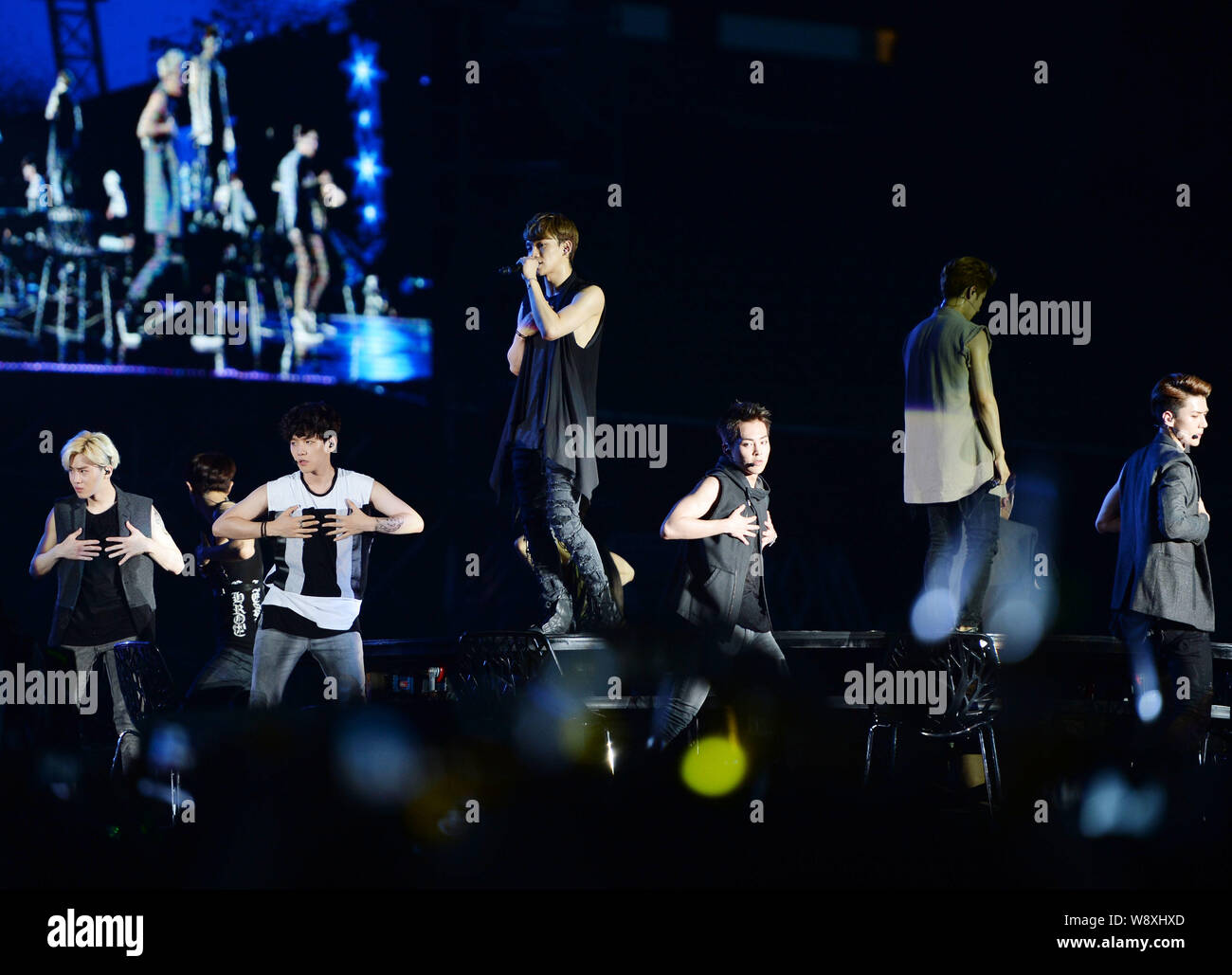 Exo boy band hi-res stock photography and images - Alamy