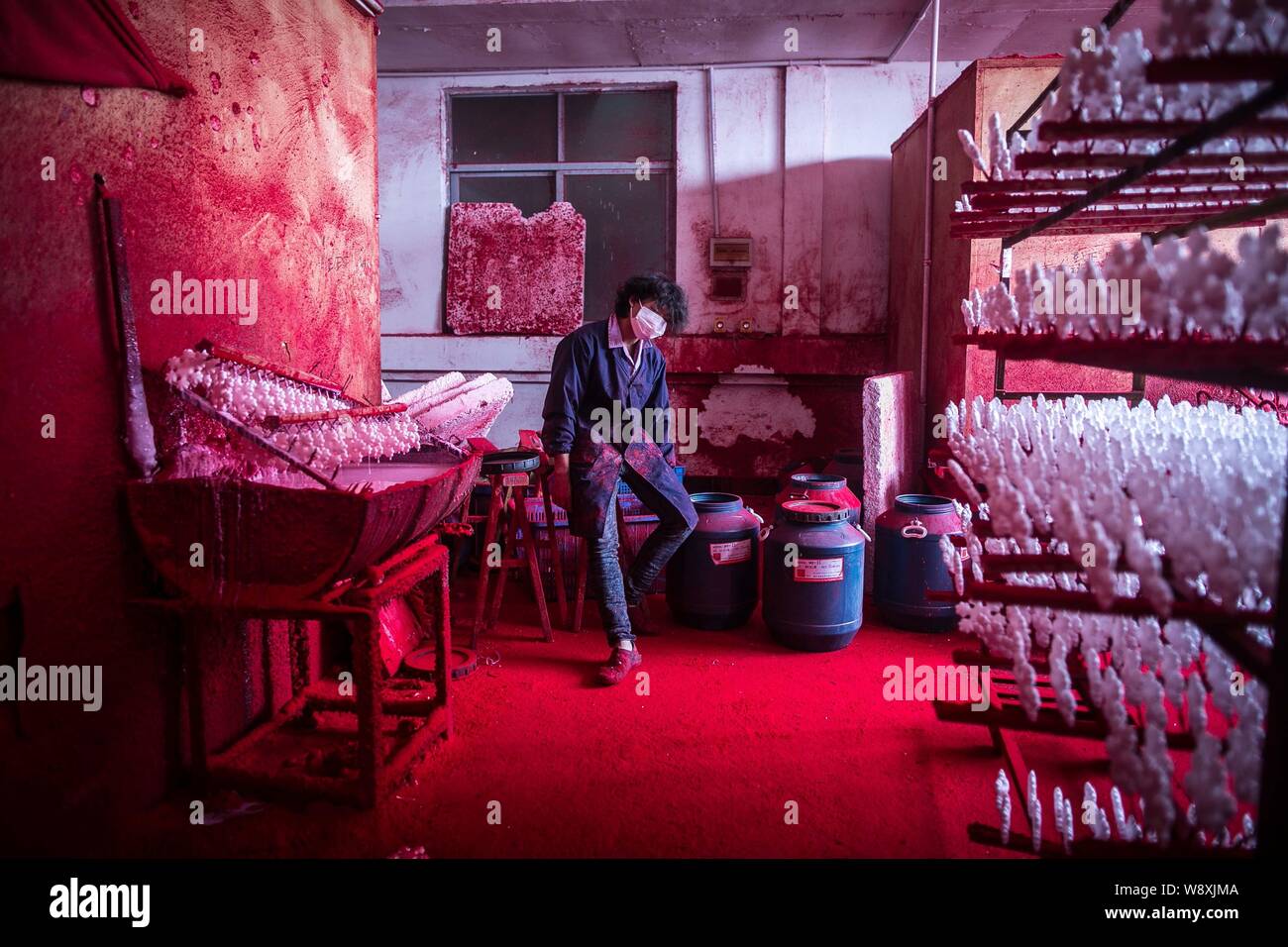 Plastic in chinese factory hi-res stock photography and images - Alamy