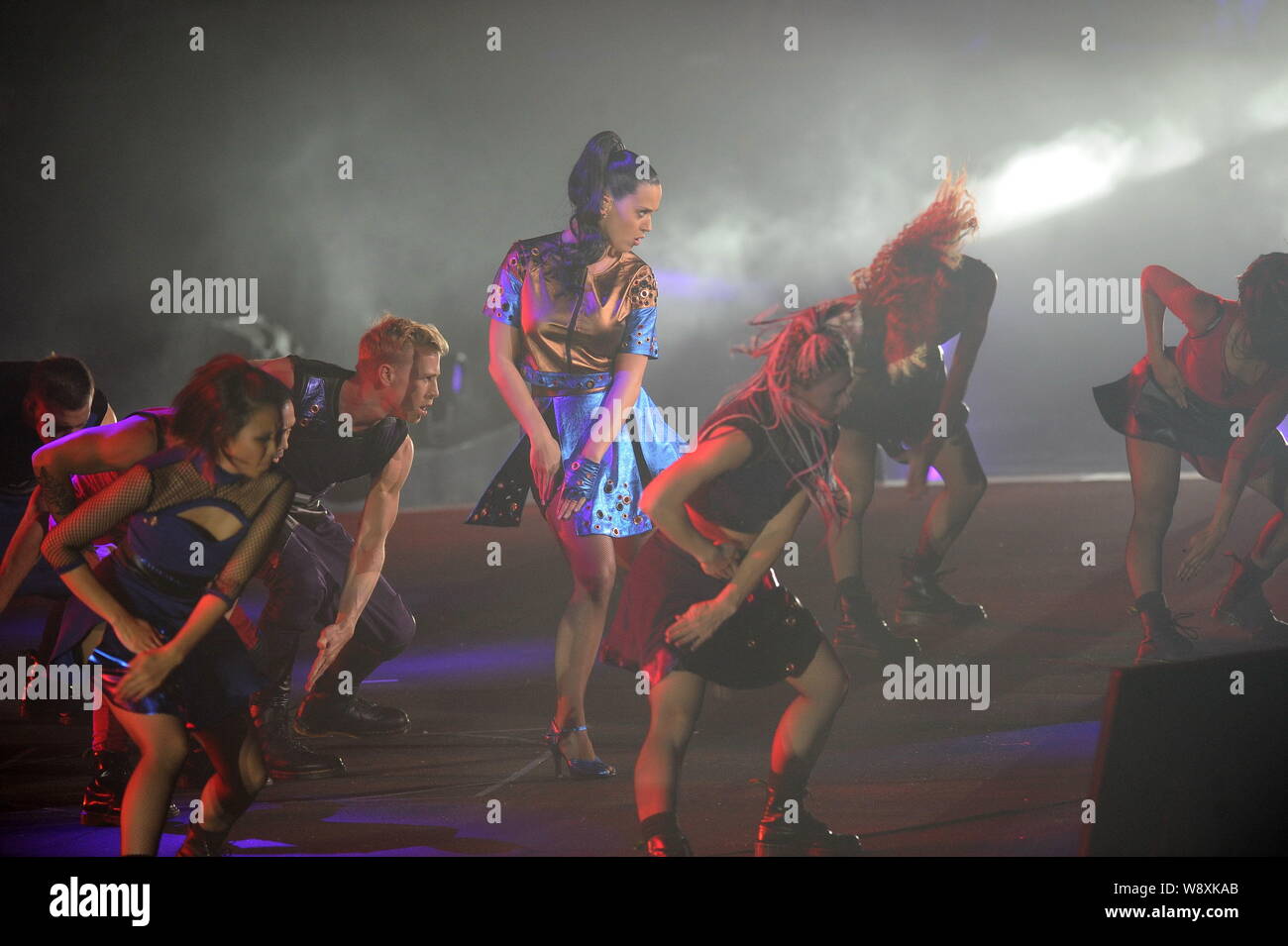 American singer Katheryn Elizabeth Hudson, center, better known by her ...