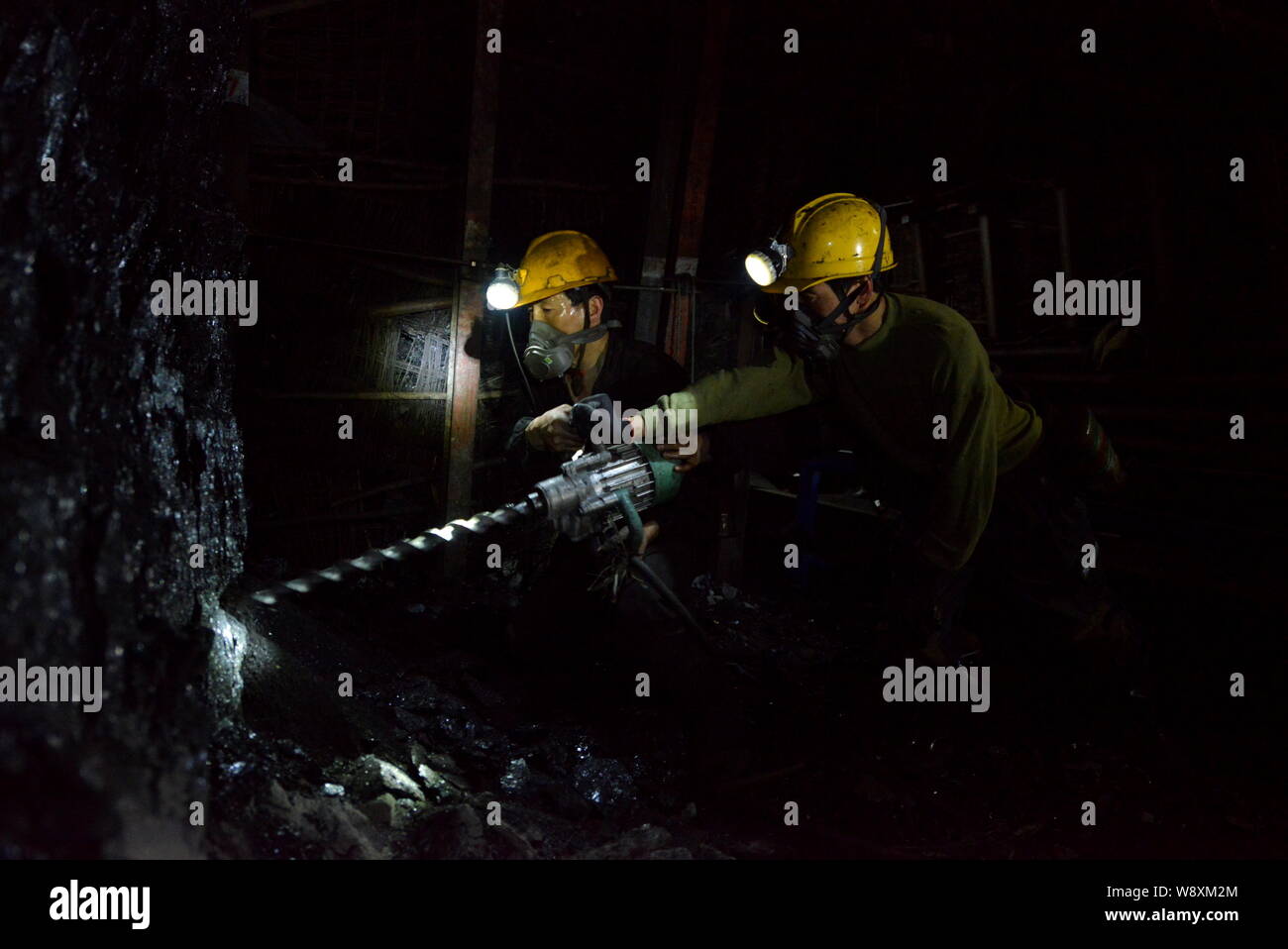 Chinese miners hi-res stock photography and images - Alamy