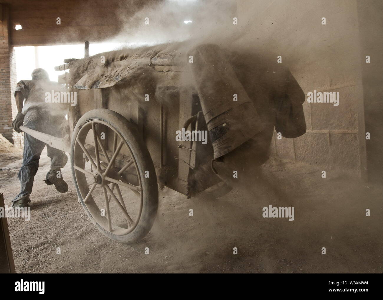 Chinese mine worker hi-res stock photography and images - Alamy