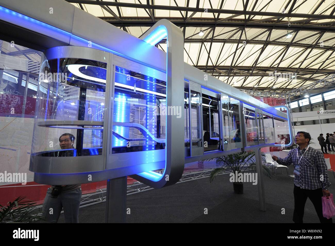 Suspended monorail hi-res stock photography and images - Alamy