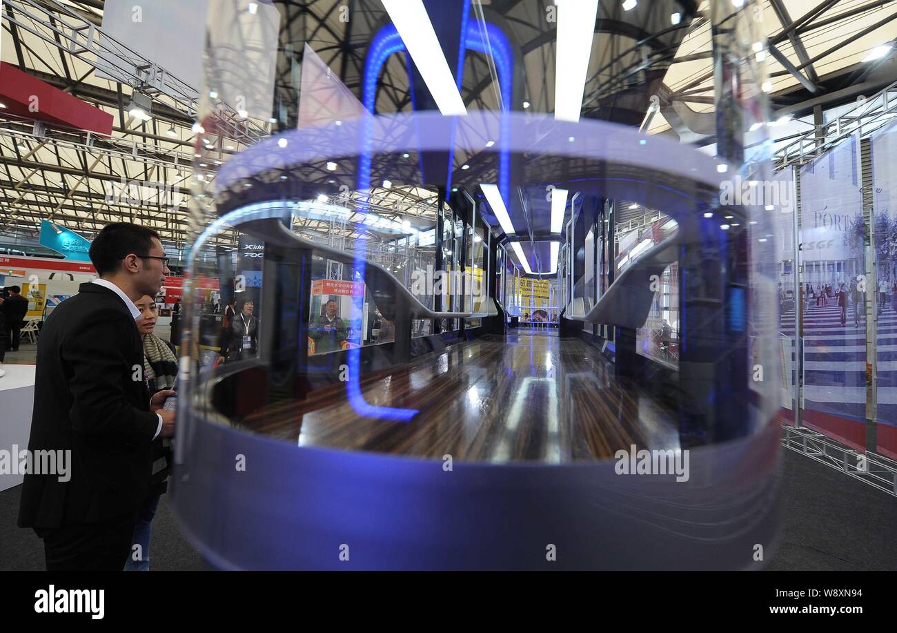 Suspended monorail hi-res stock photography and images - Alamy