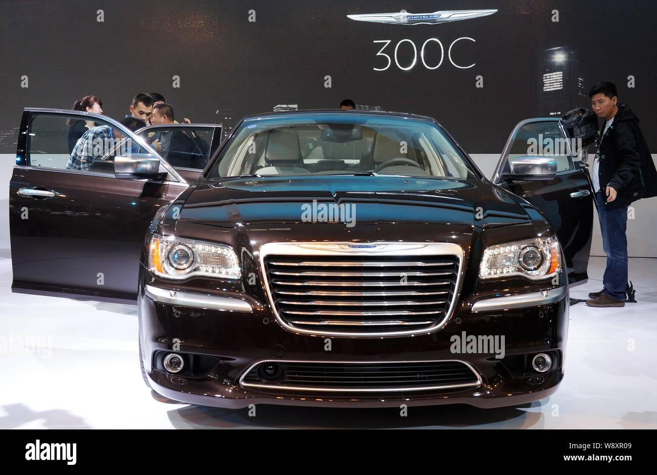 Chrysler 300c 2012 hi-res stock photography and images - Alamy