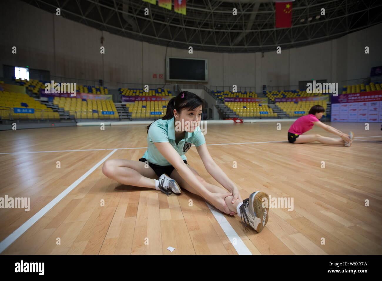 American table tennis player Ariel Hsing, front, and her teammates of ...
