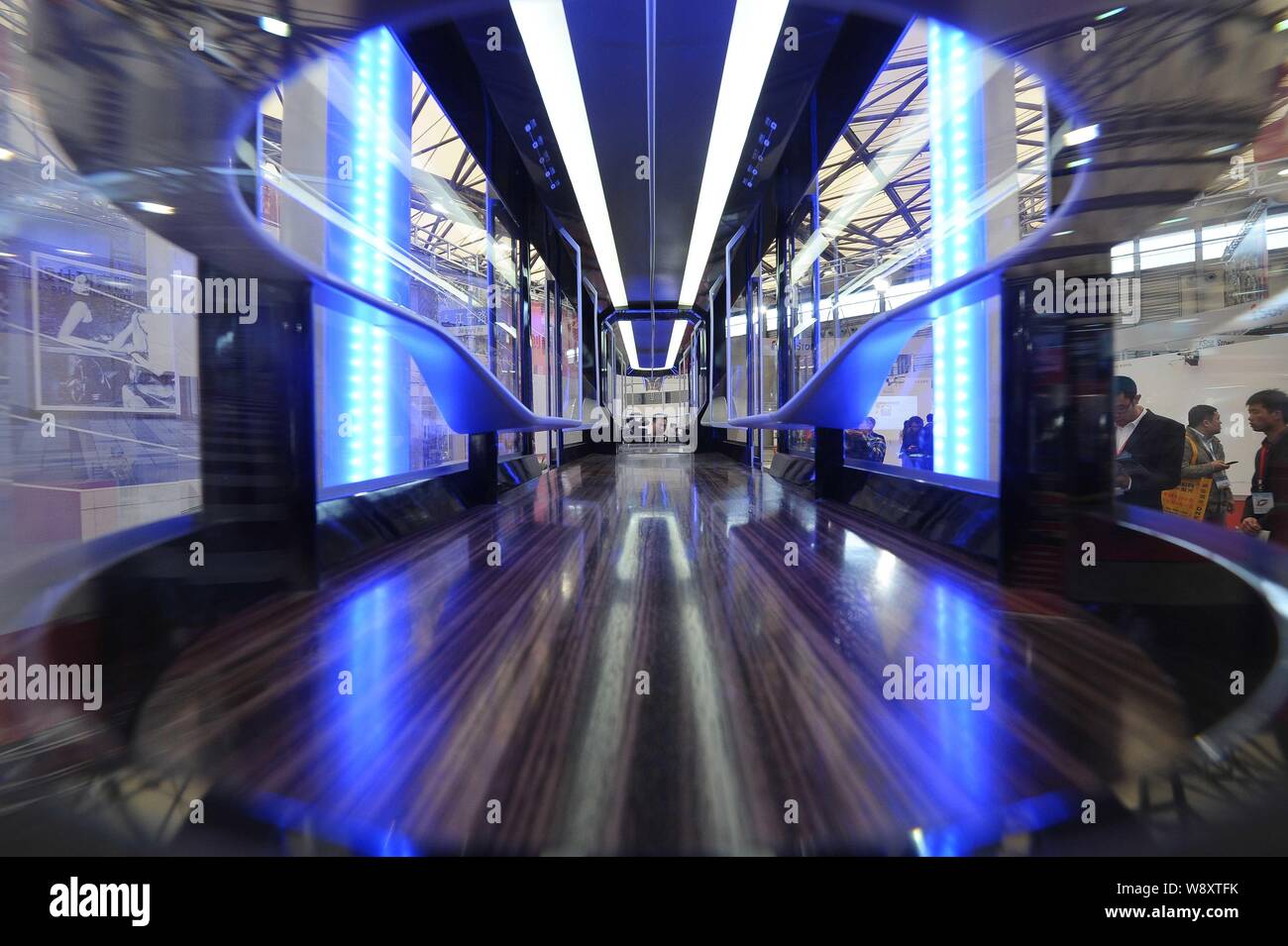 Suspended monorail china hi-res stock photography and images - Alamy