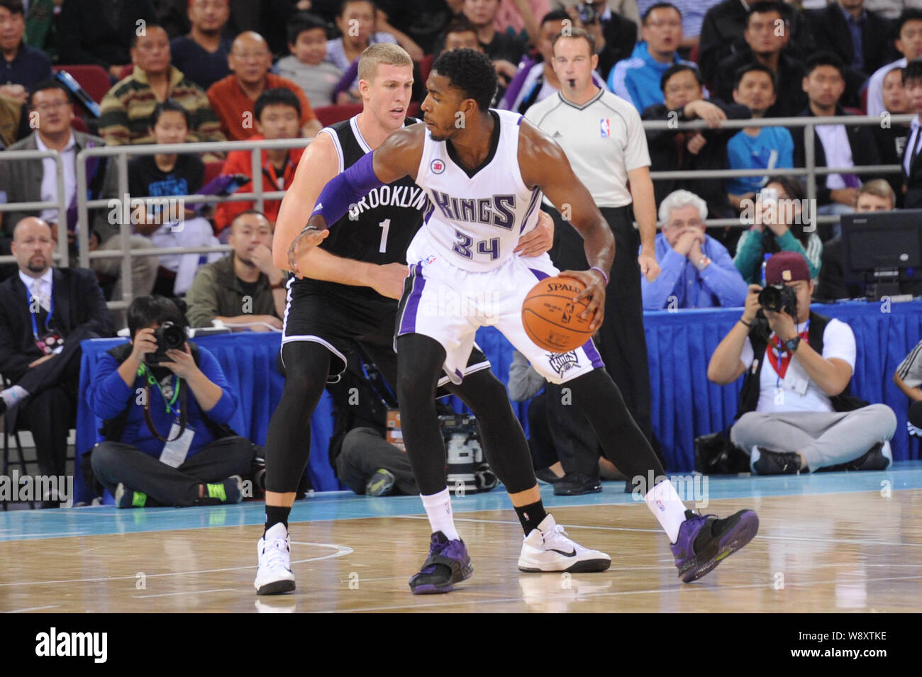 Jason thompson hi-res stock photography and images - Alamy