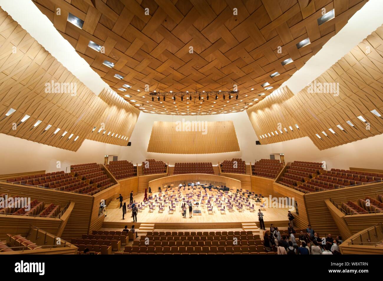 Shanghai symphony orchestra hi-res stock photography and images - Alamy
